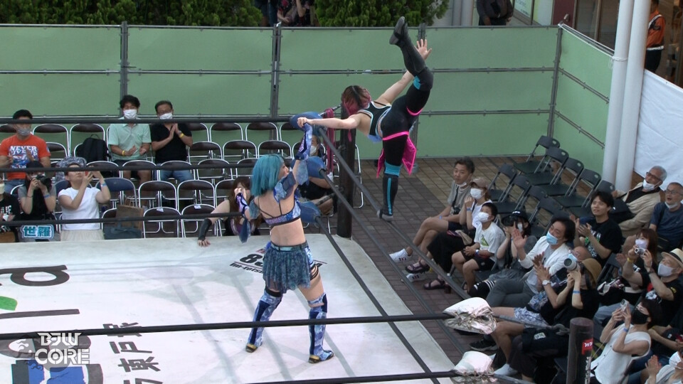 05世羅りさ&藤田あかね vs 夏実もち&マドレーヌ | BJW CORE